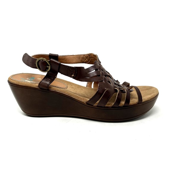 Yuu | Shoes | Yuu Womens M Dora Brown Tan Faux Leather Open Toe Wedge ...